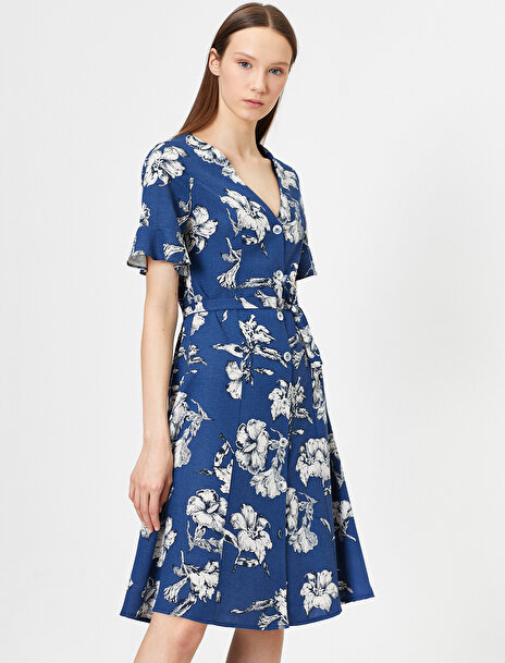 Koton Kadın V Yaka Çiçek Desenli Bağlamalı Midi Boy Elbise