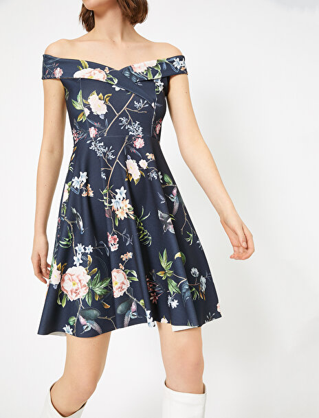 Koton Kadın Düşük Omuz Çiçek Desenli Mini Elbise Koton Kadın Düşük Omuz Çiçek Desenli Mini Elbise