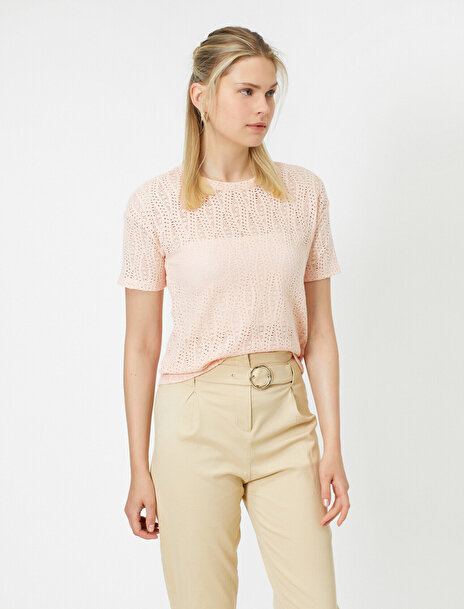 Koton Kadın Bisiklet Yaka Kısa Kollu Dantel Detaylı Tişört