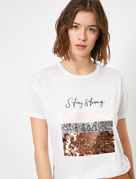 Koton Kadın Pul Payet Slogan Detaylı Bisiklet Yaka Tişört