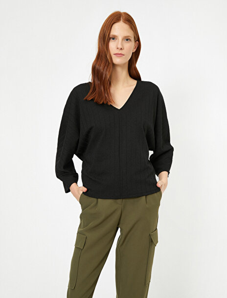 Koton Kadın Çizgili Kumaş Detaylı V Yaka Uzun Kollu Bluz