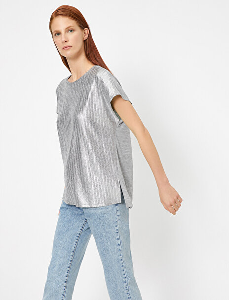 Koton Kadın Varaklı Bisiklet Yaka Kısa Kollu Tişört