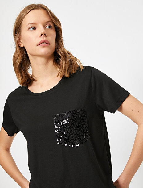 Koton Kadın Pul Payet Cep Detaylı Standart Kalıp Bisiklet Yaka Tişört