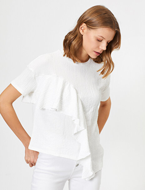 Koton Kadın Volan Detaylı Dokulu Tişört