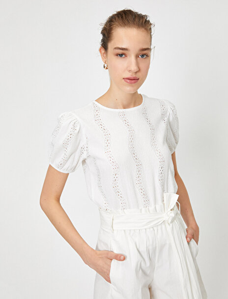 Koton Kadın Balon Kollu Dantel Detaylı Tişört Koton Kadın Balon Kollu Dantel Detaylı Tişört