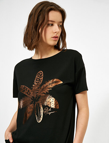 Koton Kadın Parlak Baskı Detaylı Tişört