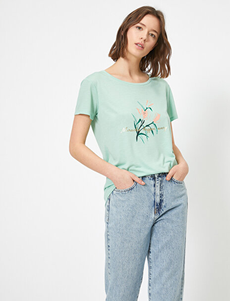 Koton Kadın Varak Baskılı Bisiklet Yaka Kısa Kollu Tişört