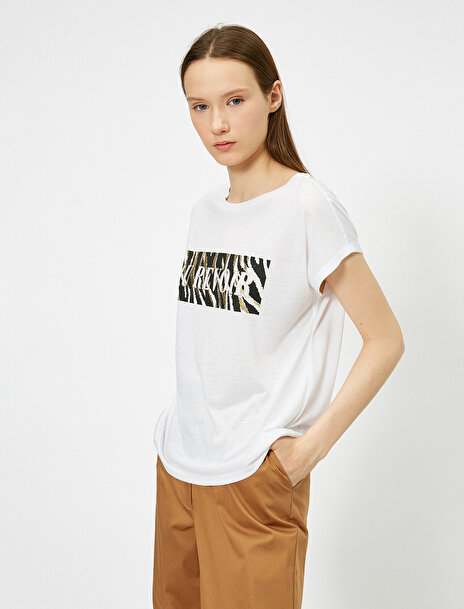 Koton Kadın Yazılı Zebra Desen Baskılı Kısa Kollu Tişört Koton Kadın Yazılı Zebra Desen Baskılı Kısa Kollu Tişört