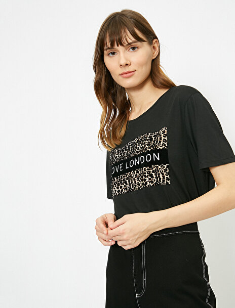 Koton Kadın Leopar Detay Önü Baskılı Bisiklet Yaka Tişört Koton Kadın Leopar Detay Önü Baskılı Bisiklet Yaka Tişört