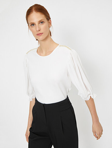 Koton Kadın Kontrast Tül Bisiklet Yaka Tişört