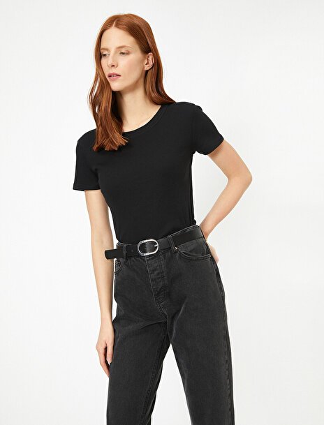 Koton Kadın Bisiklet Yaka Dar Kesim Tişört