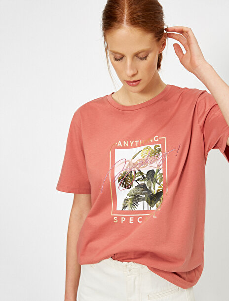 Koton Kadın Floral Varak Baskılı Bisiklet Yaka Standart Kalıp Tişört