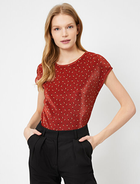 Koton Kadın Desenli Bisiklet Yaka Standart Kalıp Tişört