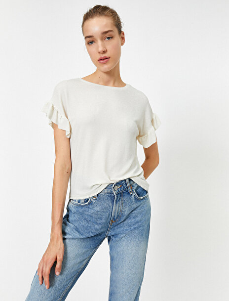 Koton Kadın Bisiklet Yaka Kolları Fırfır Detaylı Tişört