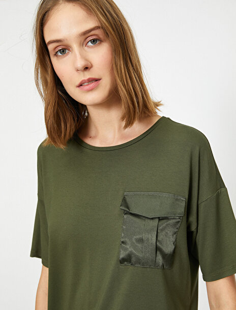 Koton Kadın Saten Cep Detaylı Kısa Kollu Tişört