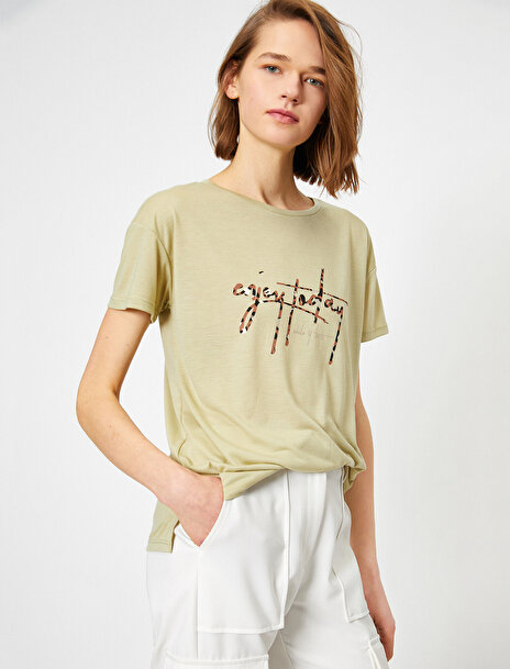 Koton Kadın Slogan Baskılı Bisiklete Yaka Tişört Koton Kadın Slogan Baskılı Bisiklete Yaka Tişört