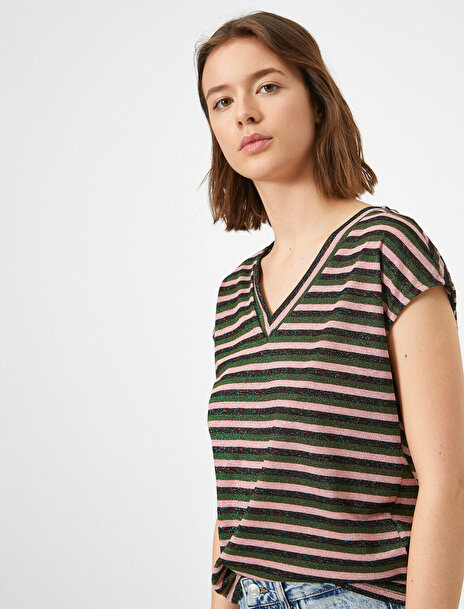 Koton Kadın Parlak Çizgili V Yaka Kısa Kollu Tişört