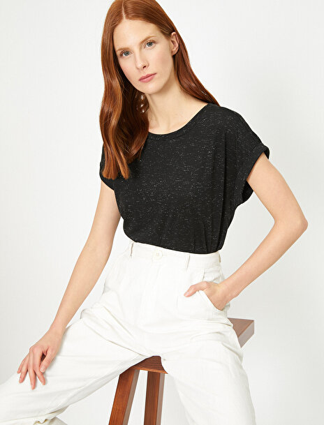 Koton Kadın Bisiklet Yaka Simli Kumaşlı Tişört
