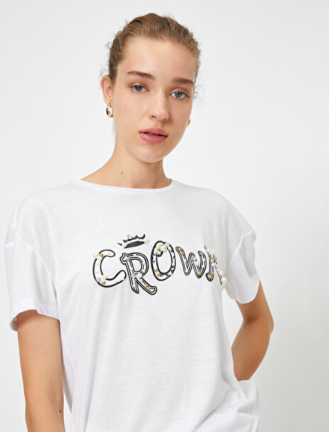 Koton Kadın Bisiklet Yaka Kısa Kollu İnci Detaylı Tişört