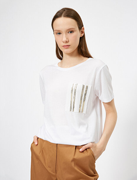 Koton Kadın Pul Payet Detaylı Bisiklet Yaka Kısa Kollu Tişört