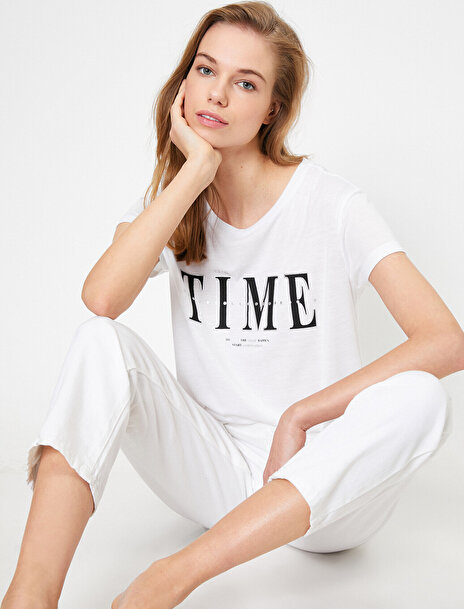 Koton Kadın Slogan Baskılı Standart Kalıp Bisiklet Yaka Tişört