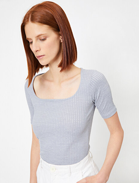 Koton Kadın Kare Yaka Kaşkorse Tişört