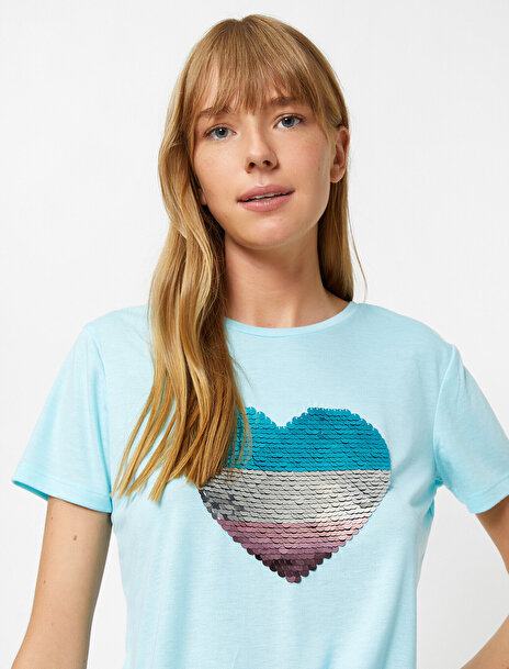 Koton Kadın Pul Payet Baskılı Bisiklet Yaka Tişört