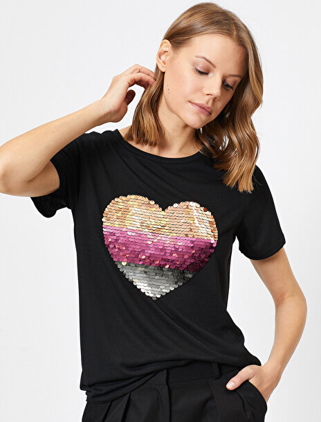 Koton Kadın Pul Payet Baskılı Bisiklet Yaka Tişört