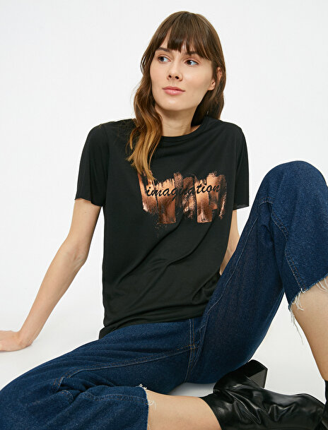 Koton Kadın Parlak Baskı Detaylı Kısa Kollu Tişört