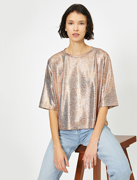 Koton Kadın Desenli Parlak Bisiklet Yaka Tişört