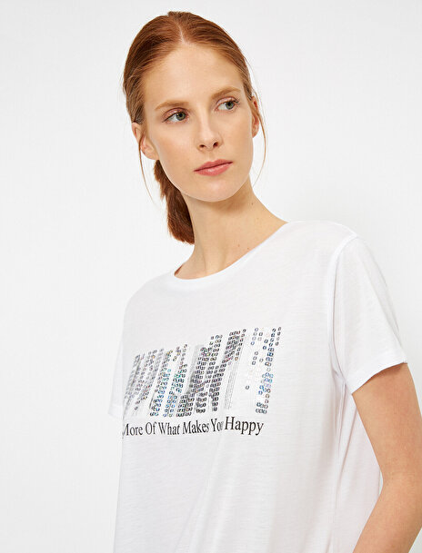 Koton Kadın Yazı Baskılı Pul Detaylı Tişört