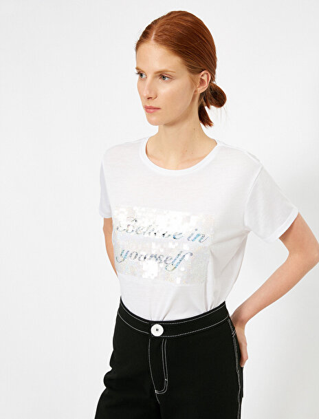 Koton Kadın Pul Payet Baskılı Bisiklet Yaka Tişört