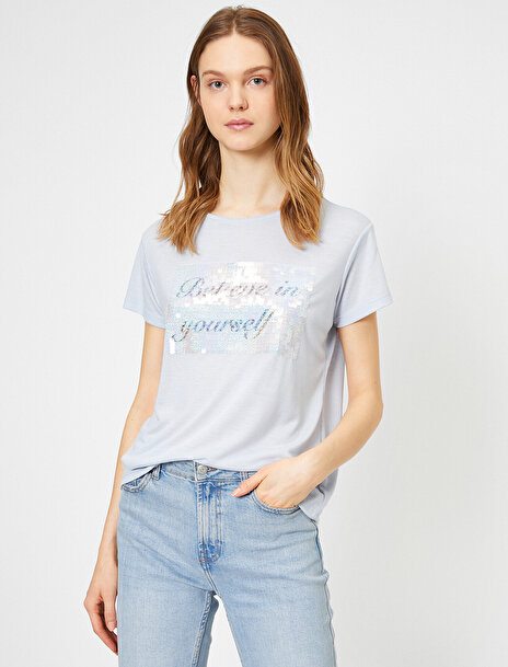 Koton Kadın Pul Payet Baskılı Bisiklet Yaka Tişört