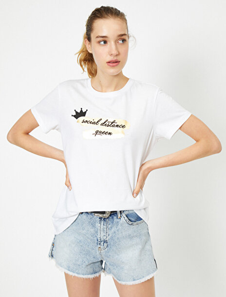 Koton Kadın Pul Payet Detaylı Bisiklet Yaka Tişört