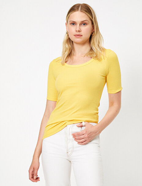 Koton Kadın Oyuk Yaka Kısa Kollu Tişört