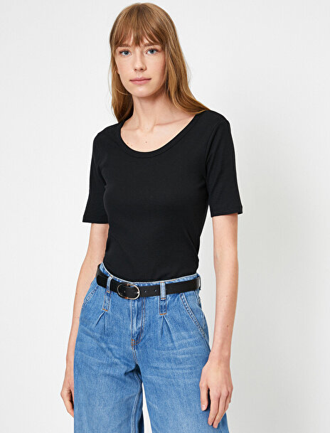 Koton Kadın Oyuk Yaka Kısa Kollu Tişört