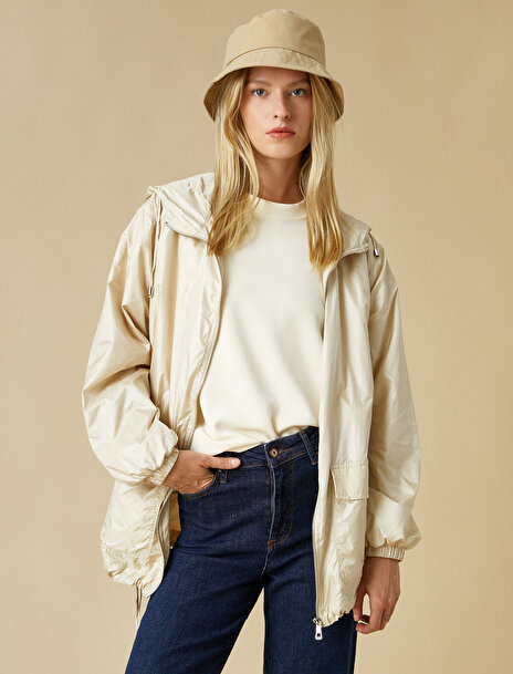 Koton Kadın Kapüşonlu Cep Detaylı Yağmurluk