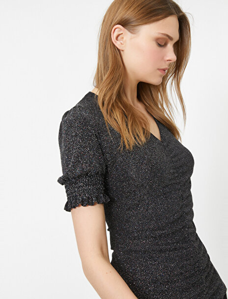 Koton Kadın Bisiklet Yaka Kısa Kollu Fırfır Detaylı Bluz