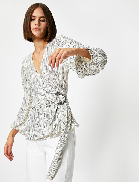 Koton Kadın Çizgili Uzun Kollu Kemerli Wrap Bluz Koton Kadın Çizgili Uzun Kollu Kemerli Wrap Bluz