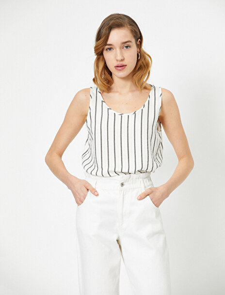 Koton Kadın Oyuk Yaka Çizgili Askılı Atlet