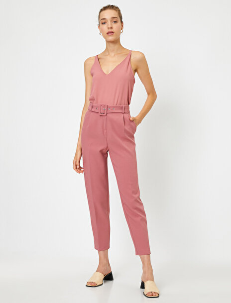 Koton Kadın Yüksek Bel Kemer Detaylı Havuç Pantolon Koton Kadın Yüksek Bel Kemer Detaylı Havuç Pantolon