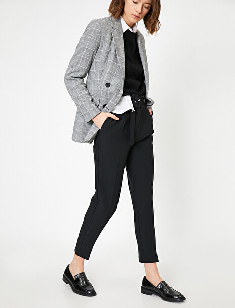 Koton Kadın Yüksek Bel Kemer Detaylı Havuç Pantolon Koton Kadın Yüksek Bel Kemer Detaylı Havuç Pantolon