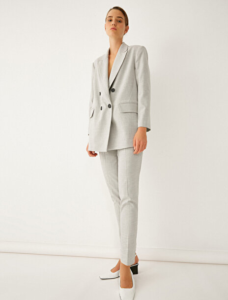 Koton Kadın Yüksek Bel Kemer Detaylı Havuç Pantolon Koton Kadın Yüksek Bel Kemer Detaylı Havuç Pantolon