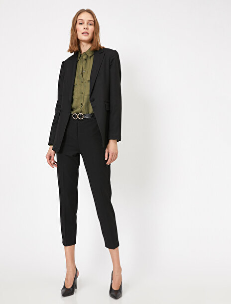 Koton Kadın Kemerli Kısa Paça Pantolon