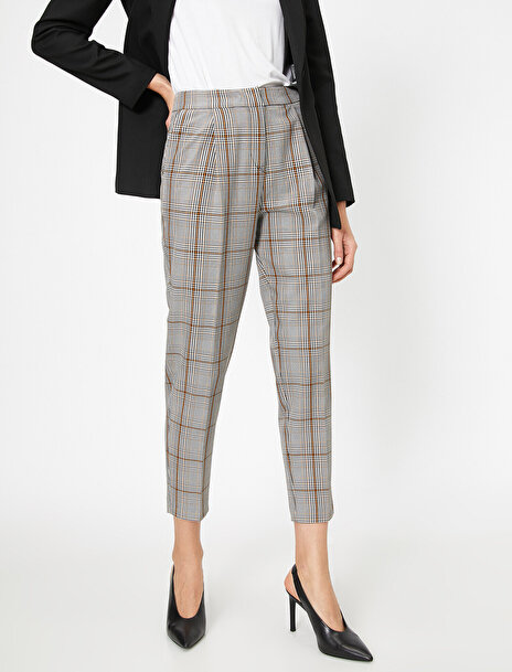 Koton Kadın Normal Bel Ekoseli Havuç Pantolon