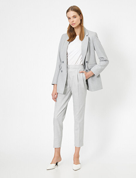 Koton Kadın Kısa Paça Pilili Pantolon