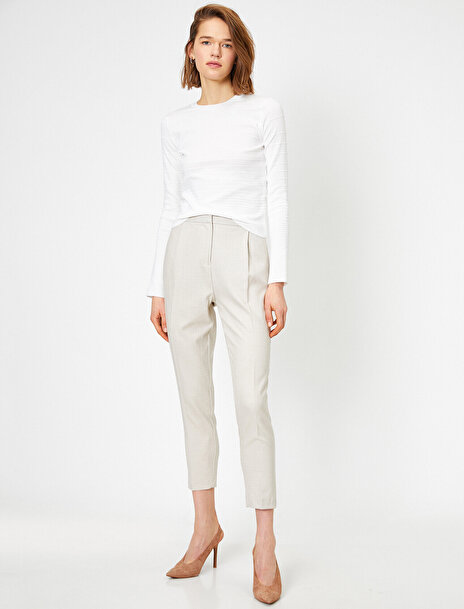 Koton Kadın Kısa Paça Pilili Pantolon