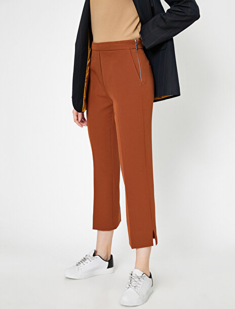 Koton Kadın Kısa Paça Yırtmaçlı Pantolon