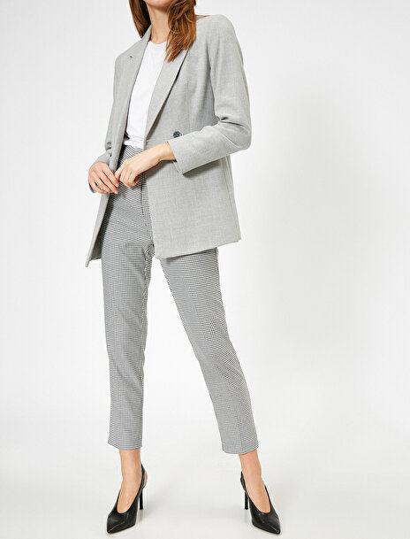 Koton Kadın Ekose Desenli Arka Beli Lastikli Pantolon Koton Kadın Ekose Desenli Arka Beli Lastikli Pantolon