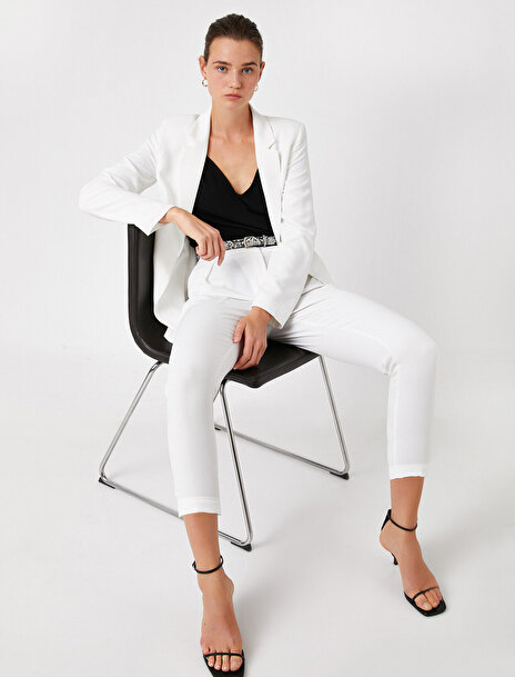 Koton Kadın Normal Bel Kısa Paça Pantolon Koton Kadın Normal Bel Kısa Paça Pantolon